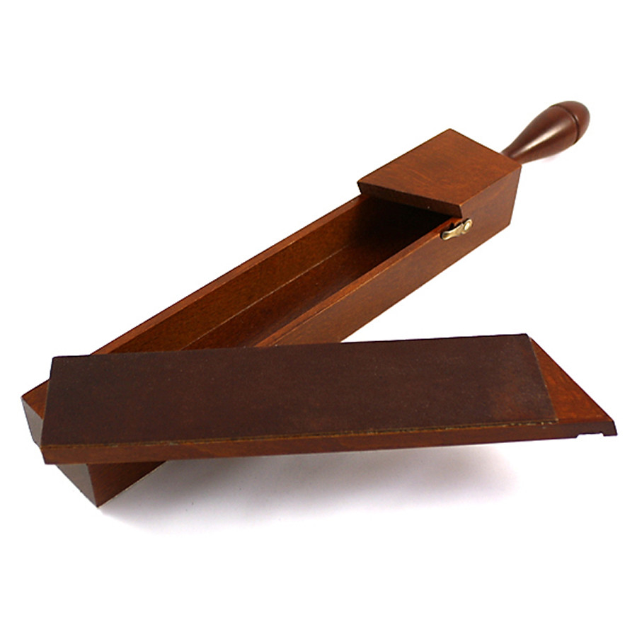 Choosing the Right Leather Strop for Your Straight Razor